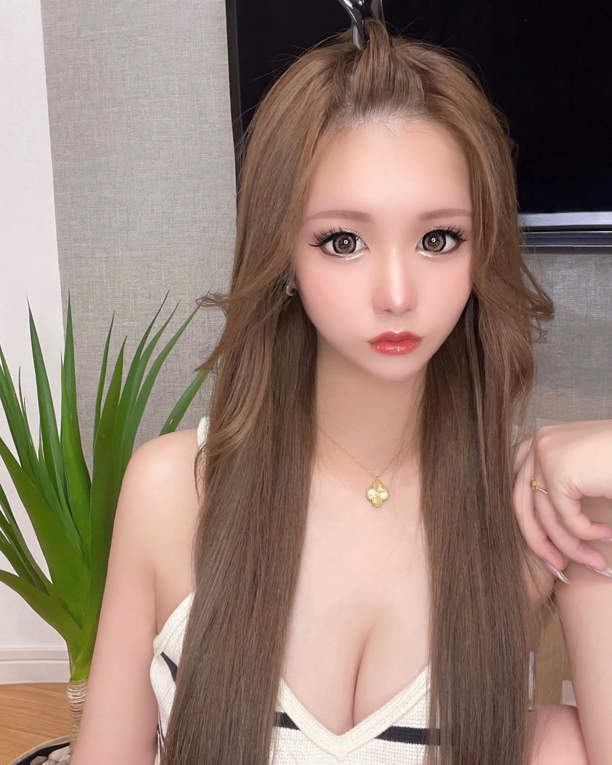 ひみのプロフィール | LuLINE(ルライン)